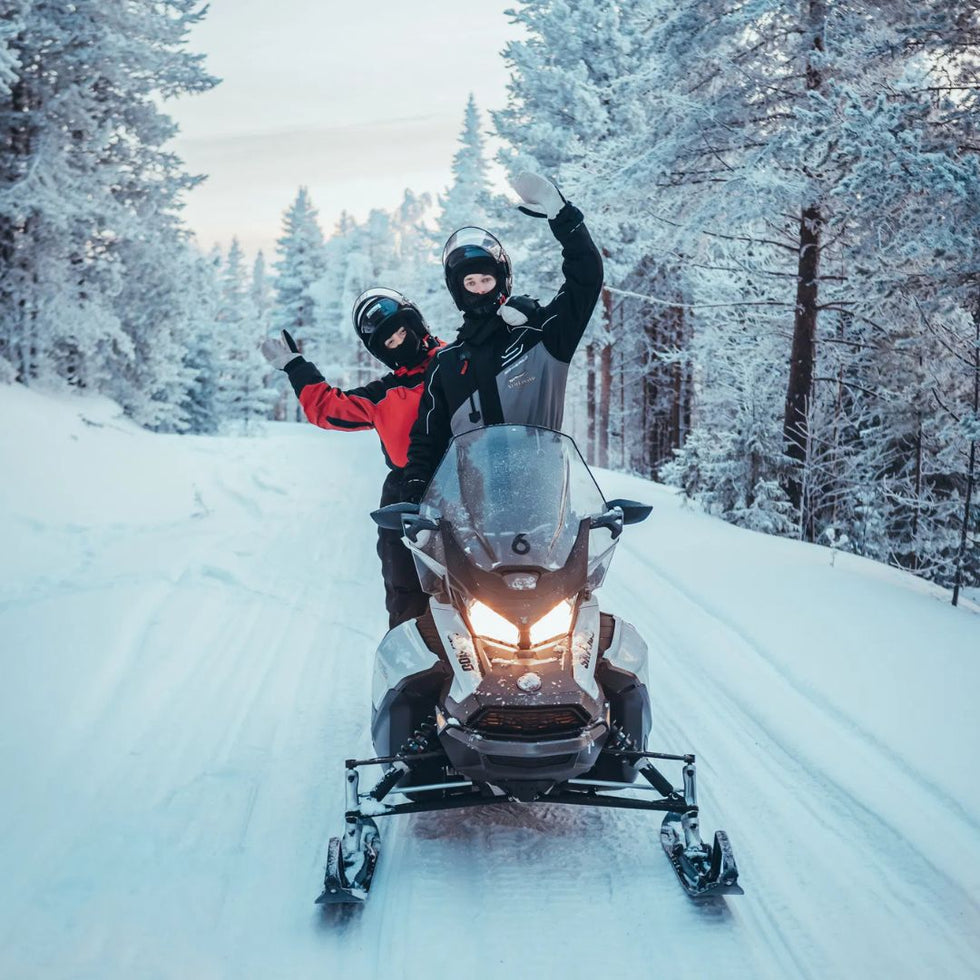 Private Frozen Trails: 1-Hour Snowmobile Ride – Lapland Winter Park